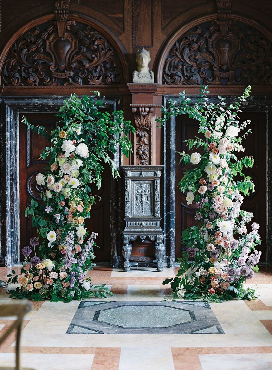 Five Best Wedding Ceremony Flower Arches - jacquelinebenet.com